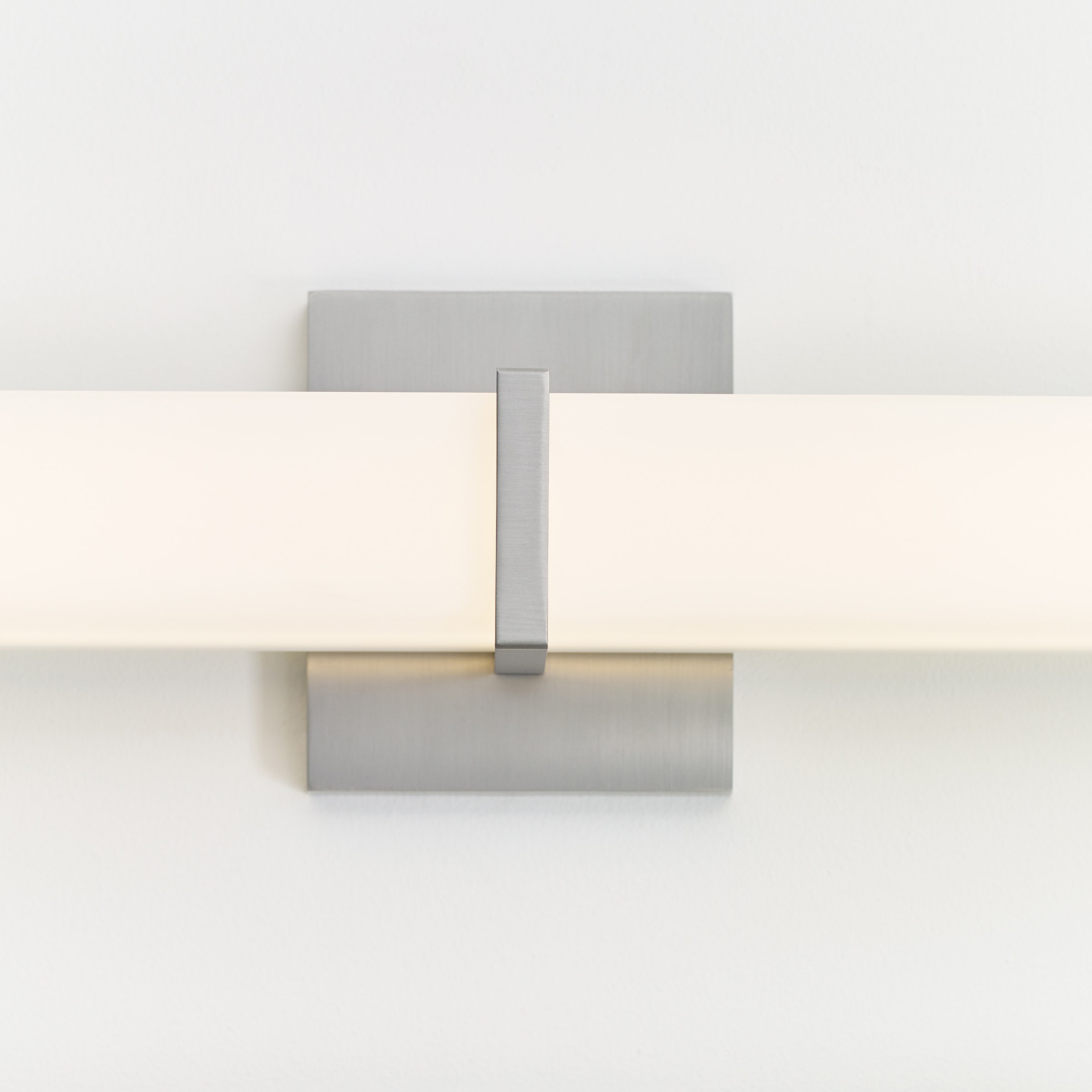 Milan 24 Bath - 700BCMLN24 | Visual Comfort