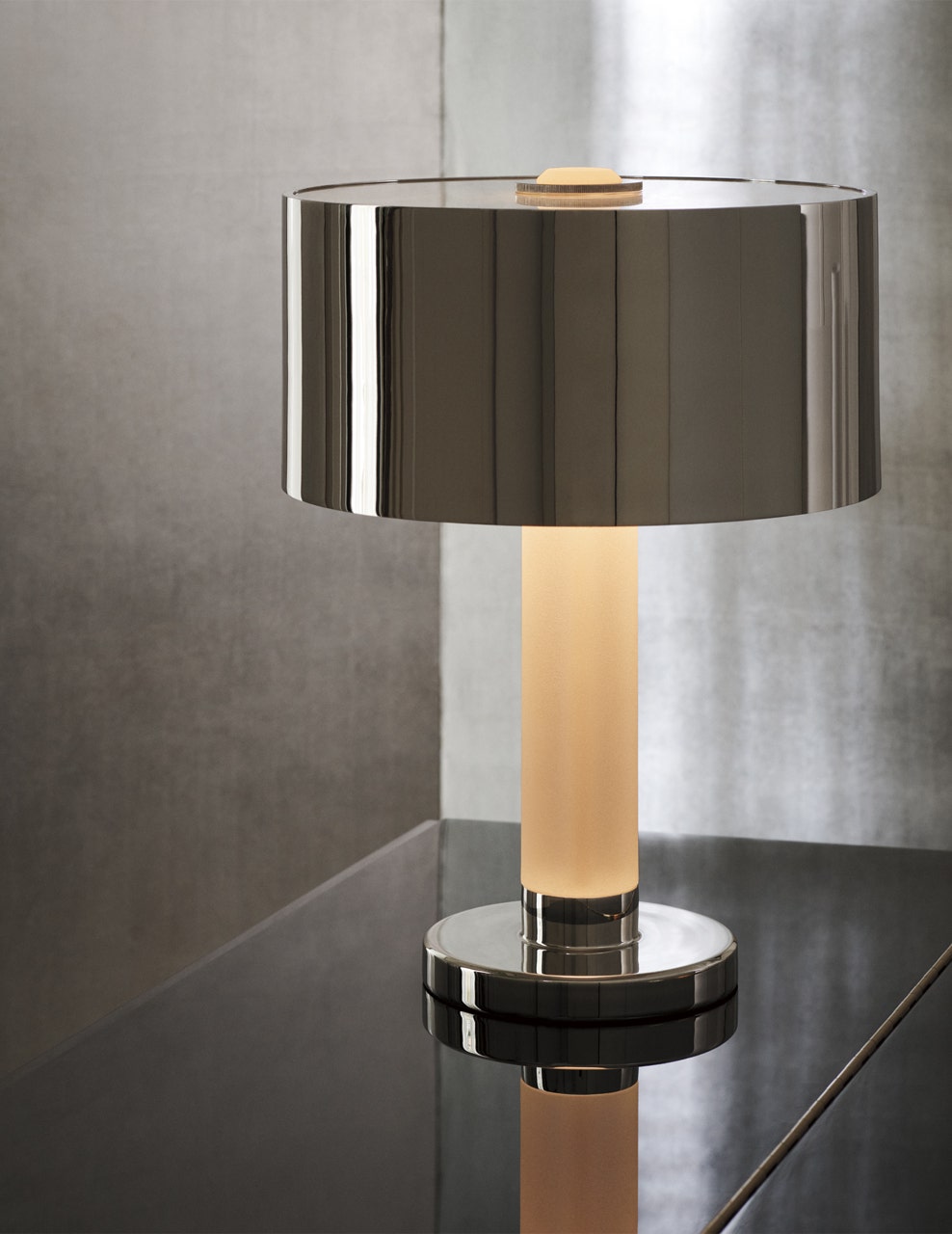 Barton Desk Lamp - RL3031 | Visual Comfort