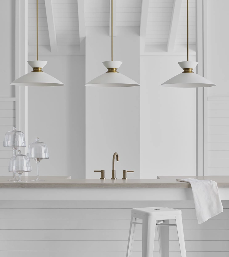 A Guide to Kitchen Island Pendant Lights Height & Placement