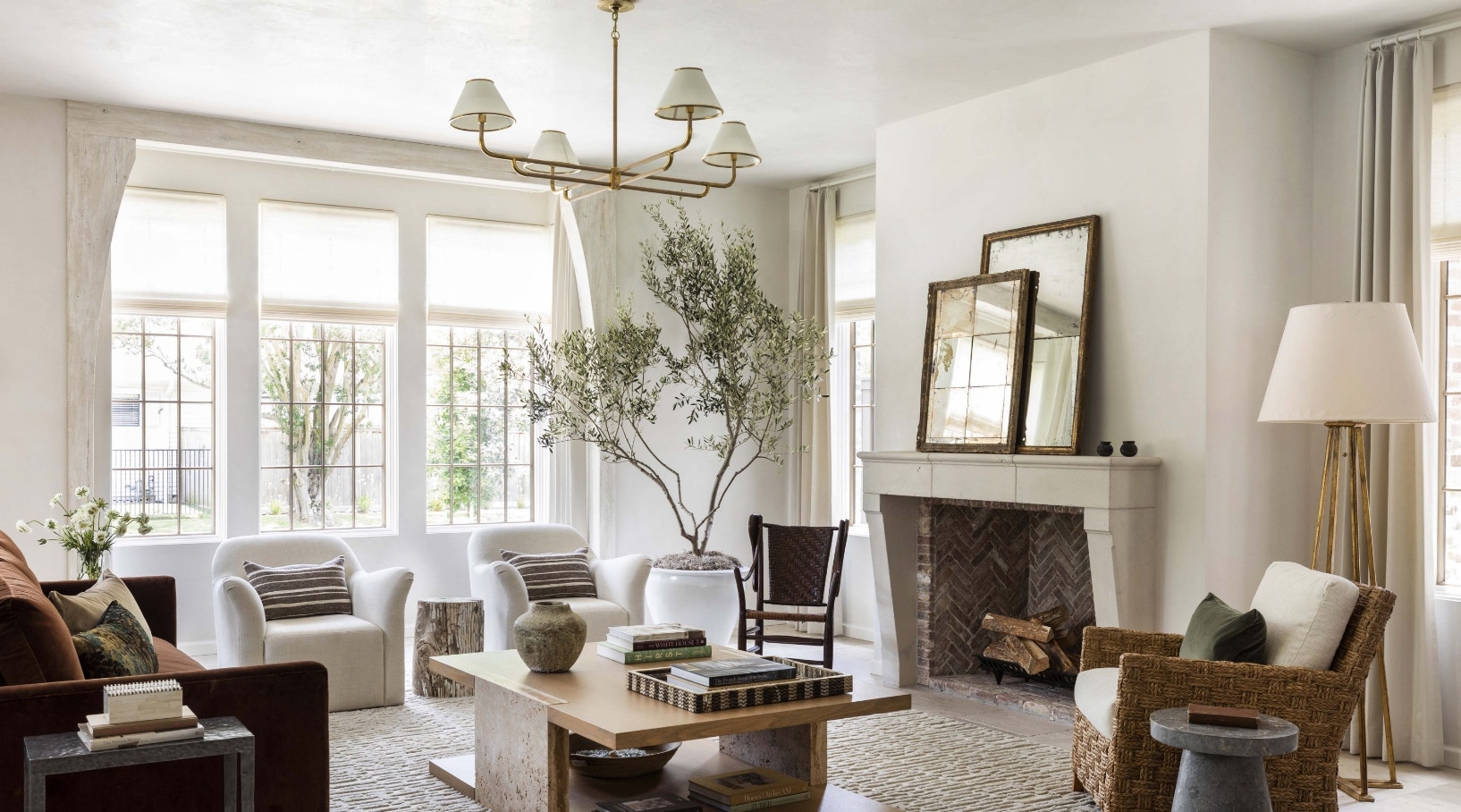 Signature Designer Light Fixtures | Experience Visual Comfort & Co.