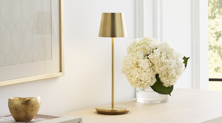 Signature Designer Light Fixtures | Experience Visual Comfort & Co.
